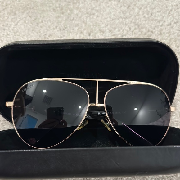 Balmain | Accessories | Balmain Black Aviator Sunglasses With Gold Logo ...